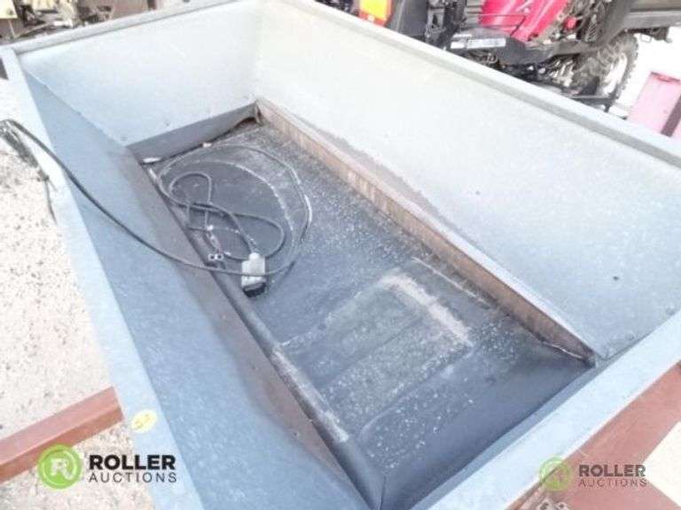 1985 Turfco Mete-R-Matic II Top Dresser, Tow-Behind - Roller Auctions