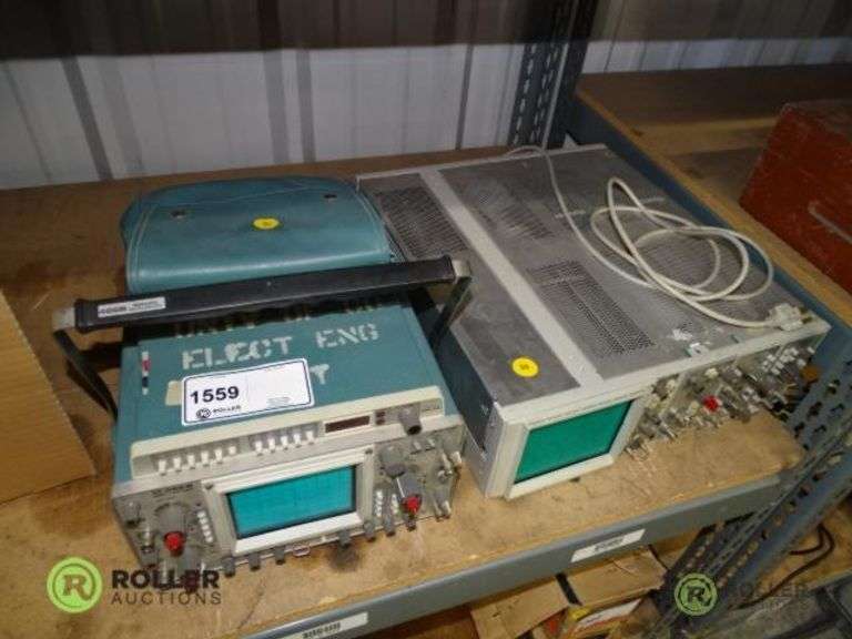 Tektronix DM44 Oscilloscope and Wave Form 5D10 Oscilloscope - Roller ...