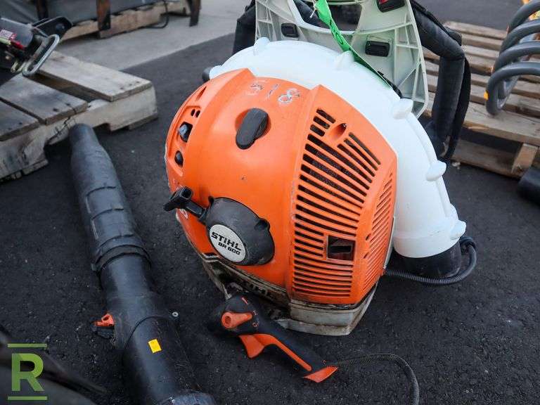 (2) Stihl BR600 Backpack Blowers, Gas (1 With Broken Handle) - Roller ...