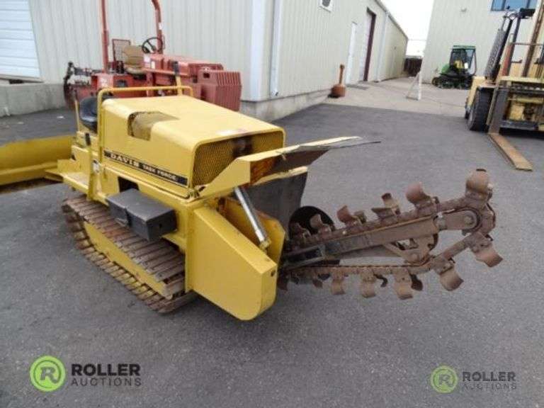 Brush Master CH4 2-Way Chipper / Shredder, 15Hp Gas - Roller Auctions