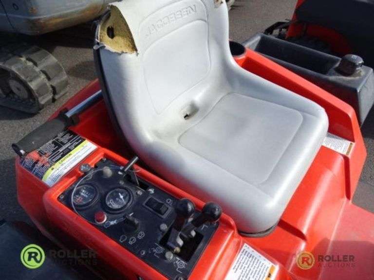 Jacobsen Textron Sand Scorpion Gas 3-Wheel Tractor, Showing 1382 Hours ...