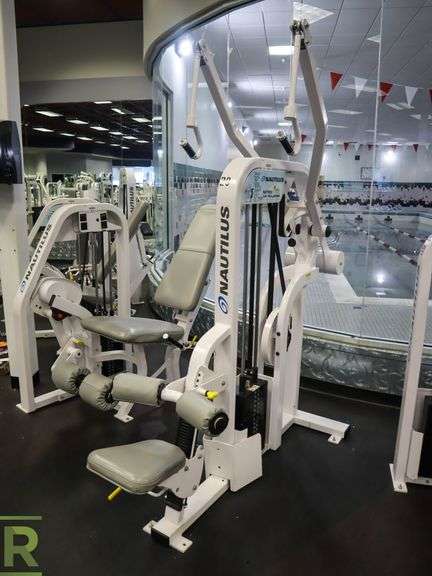 Nautilus Nitro Lat Pulldown Cable Machine - Roller Auctions