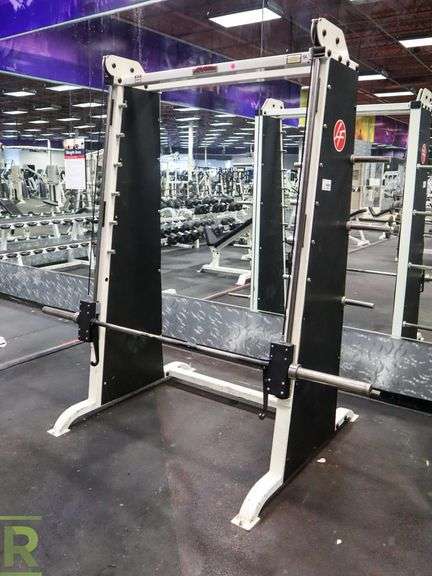 Life Fitness Smith Machine - Roller Auctions