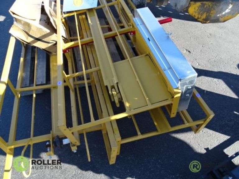 Snowco Hay Bay Elevator - Roller Auctions