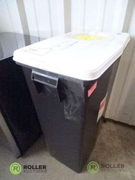 Tyco Kendall Satellite Accumulation Hazardous Waste Container - Roller ...