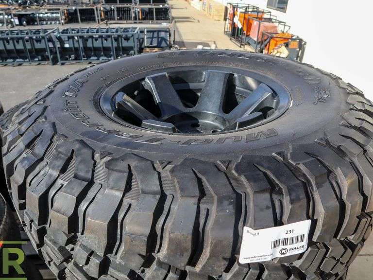  5 2018 BF Goodrich Mud Terrain 37x 12 50R17LT Tires With Black Rhino