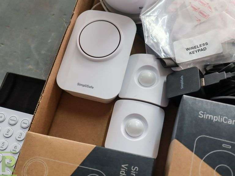 SimpliSafe Security System - (1) Base Dock (1) Keypad (1) Siren (2 ...