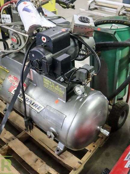 Dayton Speedaire 3Z170B Horizontal Air Compressor, 3-Head, 60-Gallon, 1 ...