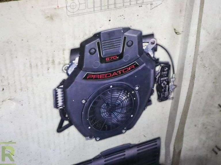 New Predator V-Twin Horizontal Shaft Gas Engine, 670CC - Roller Auctions