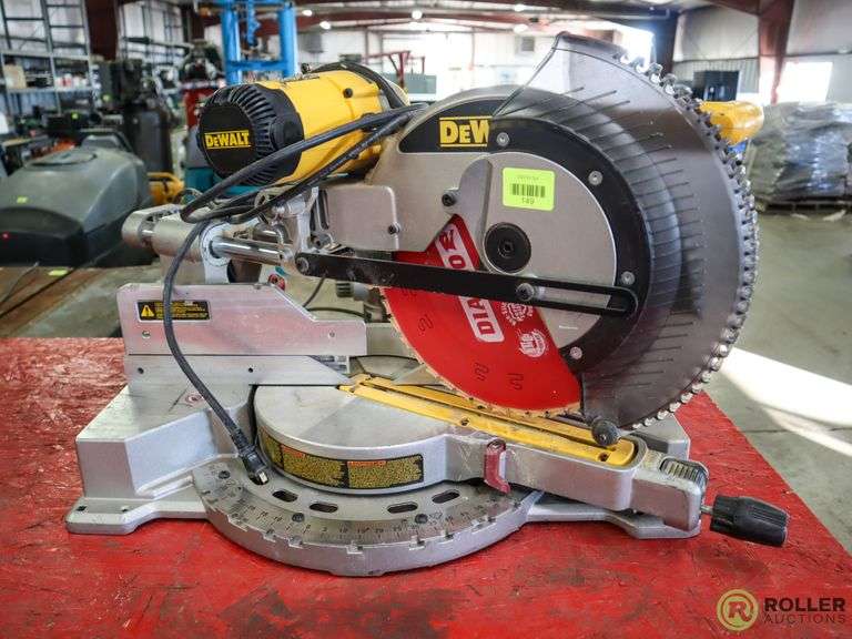 DeWalt DWS709 12" Sliding Compound Miter Saw - Roller Auctions