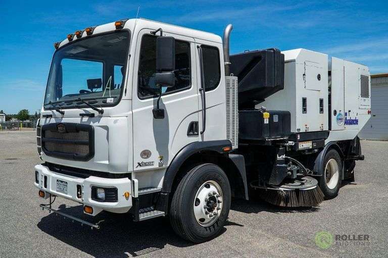 2014 AUTO M6 AVALANCHE STREET SWEEPER, Mounted on Autocar Xpert Chassis ...