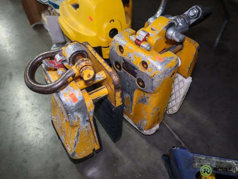 (2) Lewis Lifting Appliances - Roller Auctions