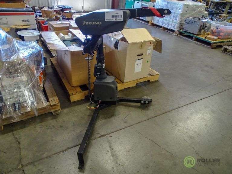 Bruno VSL-6000 Wheelchair and Scooter Lift - Roller Auctions