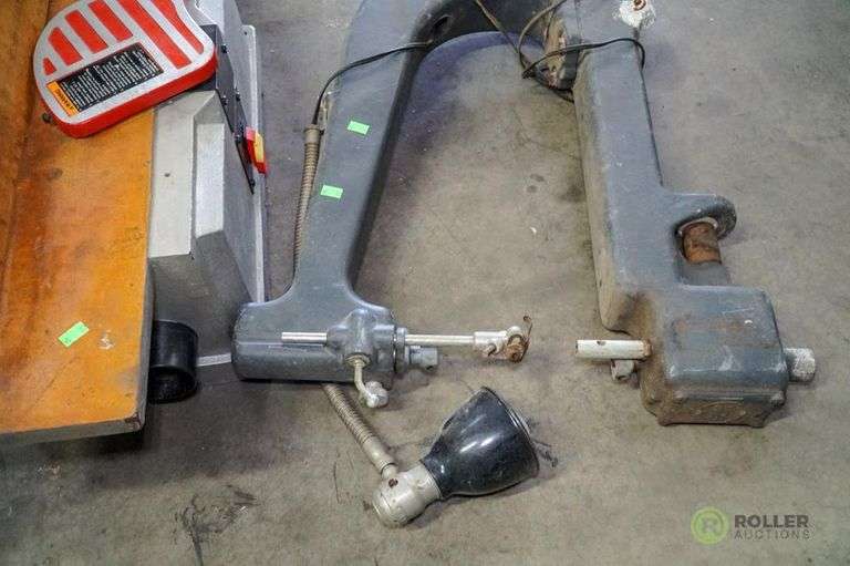 Craftsman 351.217880 Jointer and Scroll Saw - Roller Auctions