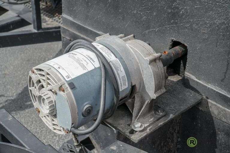 S/A Tow Behind 6' Smoker, Ball Hitch, 1/4Hp Electric Spit Turner Motor ...