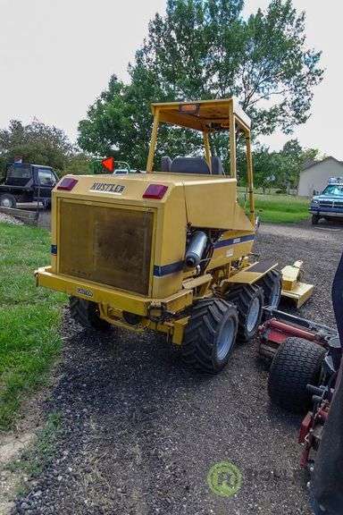 Hustler 6400 Commercial Ride-on Side Hill Mower, 72in Mower Deck ...