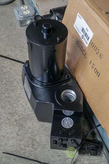 Dyna Pro 1500 Hydraulic Pump and (2) Rams - Roller Auctions