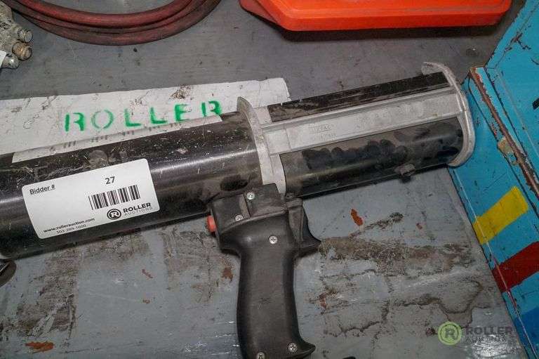 Loctite Pneumatic Applicator 400ml and Manual Grease Gun - Roller Auctions