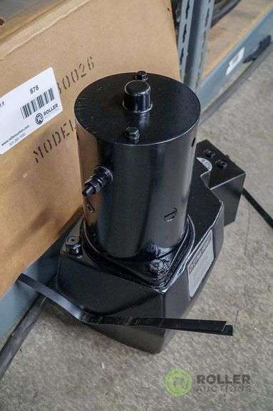 Dyna Pro 1500 Hydraulic Pump and (2) Rams - Roller Auctions