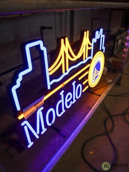 Modelo Golden State Warriors Lighted Sign, 33" x 20" - Roller Auctions