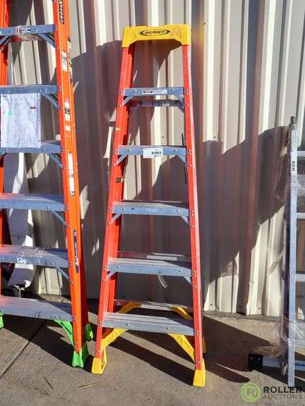 Werner 6206 6' Fiberglass Step Ladder - Roller Auctions