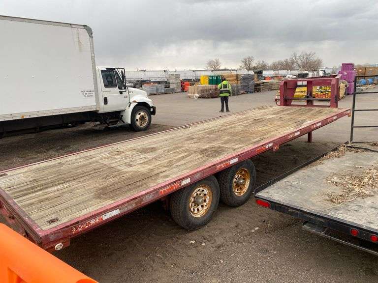 1995 WW Trailer Mfg T/A Flatbed Equipment Trailer - Roller Auctions