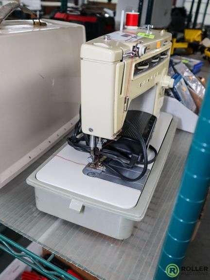 Singer Stylist 514 Sewing Machine - Roller Auctions