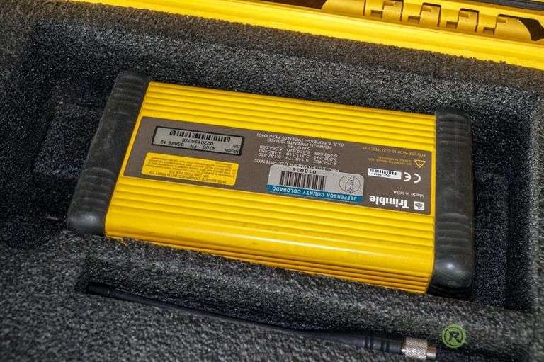 Trimble R8 5800 Radio Module, Bluetooth With Case - Roller Auctions