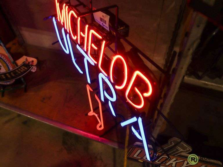 Michelob Ultra Neon Sign, 32" x 27" - Roller Auctions