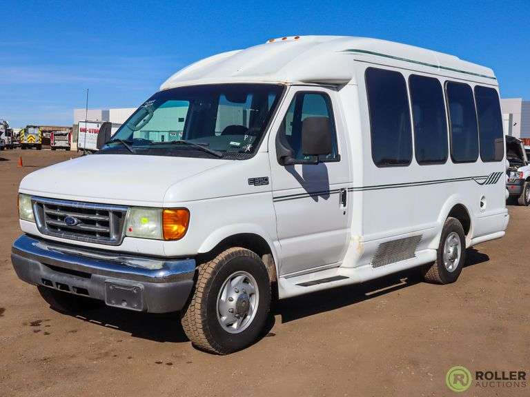 2005 Ford E-350 Super Duty Terra Transit 13-Passenger Shuttle Bus ...