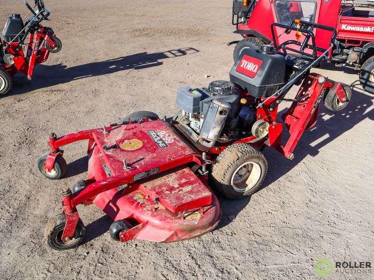 Toro 30327 Proline RWD Walk Behind Mower - Roller Auctions