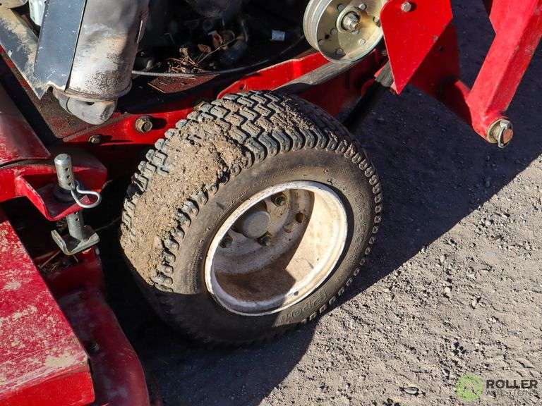 Toro 30327 Proline RWD Walk Behind Mower - Roller Auctions