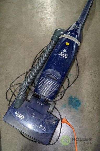 (2) Vacuums, Simplicity 7 Series and Sanitare Heavy Duty - Roller Auctions