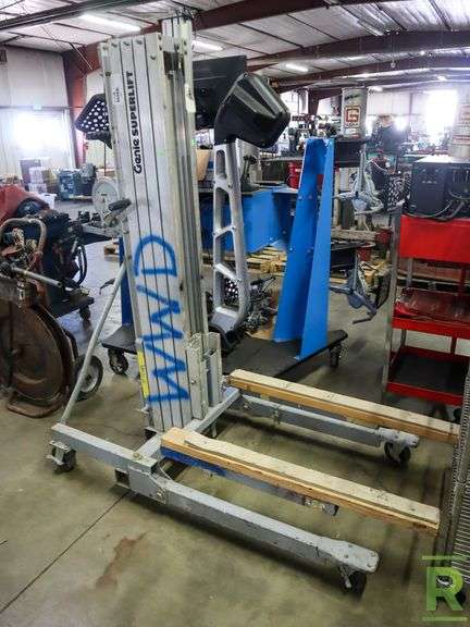 Genie SL-16 Superlift Material Hoist, 650-Lb, 16' Max Height - Roller ...