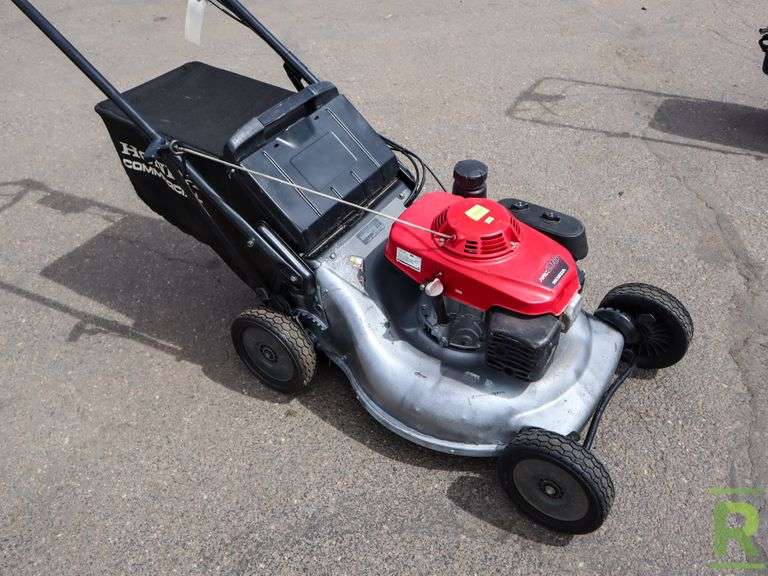 Honda HRC216 Gas Mower With Catcher, 21" Cut Hydrostatic - Roller Auctions