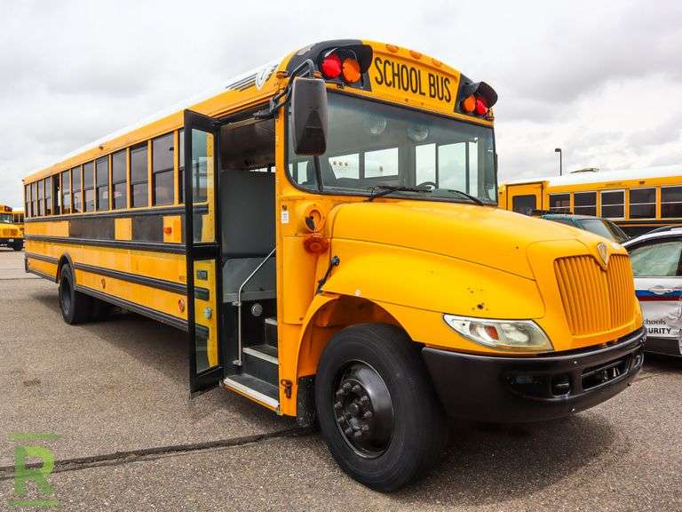 2005 International CE300 RWD 77-Passenger School Bus - Roller Auctions