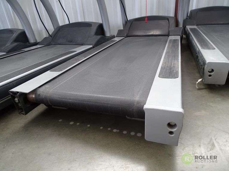 Cybex 550T Pro + Treadmill, Mileage Reads 19737, Showing 5324 Hours ...