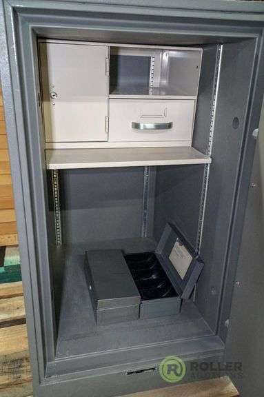 Sears Safe F1D With Locking Internal Box, 36in x 25in and (2) Cash ...