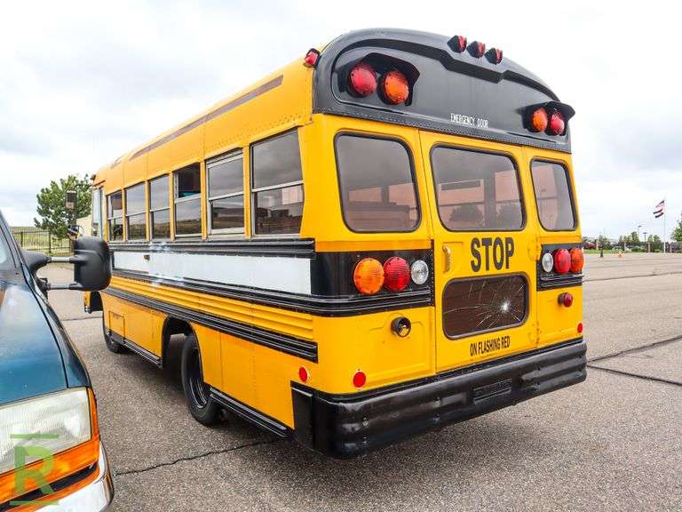 1989 GMC Blue Bird 2WD 27-Passenger School Bus - Roller Auctions