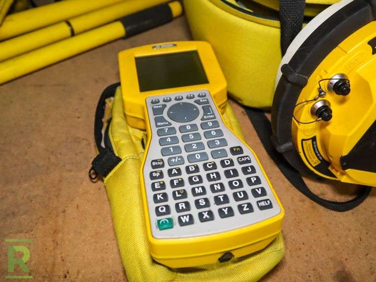 (3) Trimble 4600LS GPS Receiver and Trimble TSC1 Controller - Roller ...