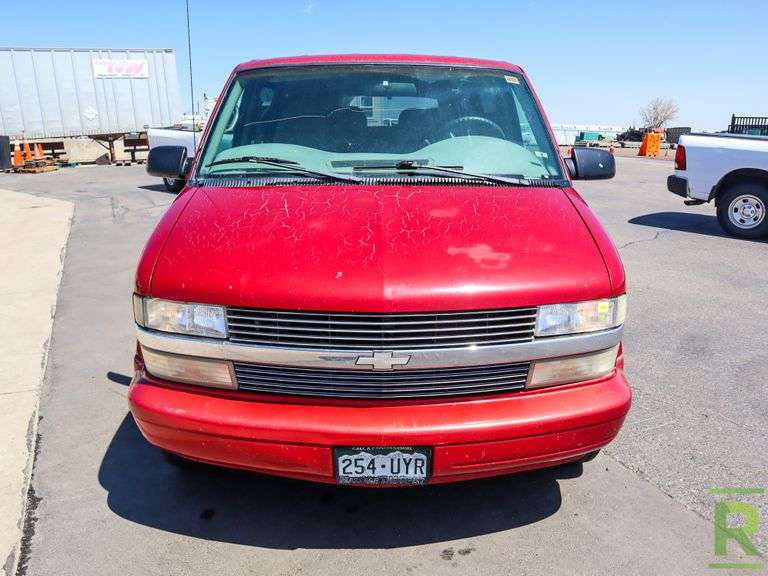 1998 Chevrolet Astro LS RWD Passenger Van - Roller Auctions
