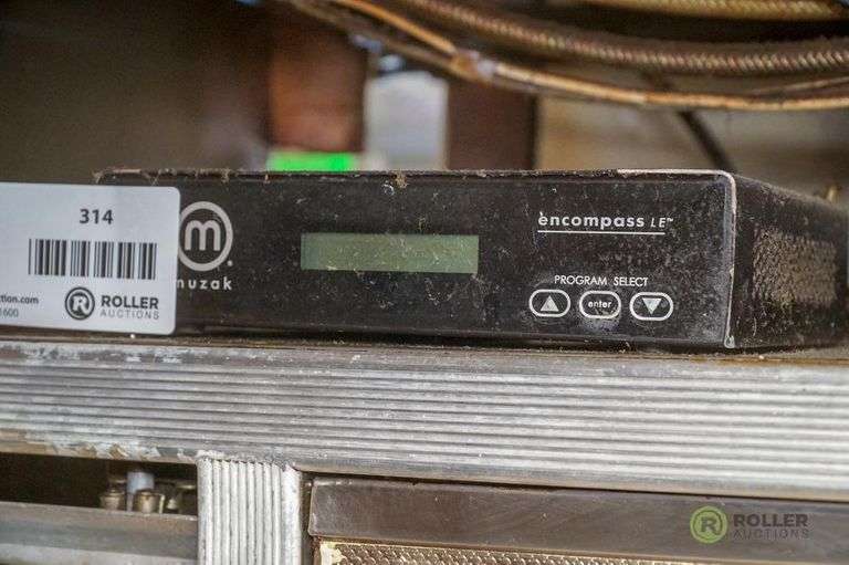 Muzak Digital Music System With Raymer 790 and TOA Amplifiers - Roller ...