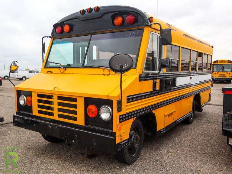 1989 GMC Blue Bird 2WD 27-Passenger School Bus - Roller Auctions