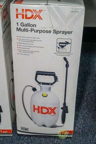 (2) HDX 1-Gallon Sprayers - Roller Auctions