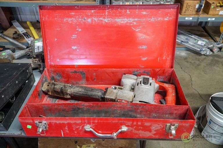 Milwaukee Heavy Duty Demolition Hammer - Roller Auctions