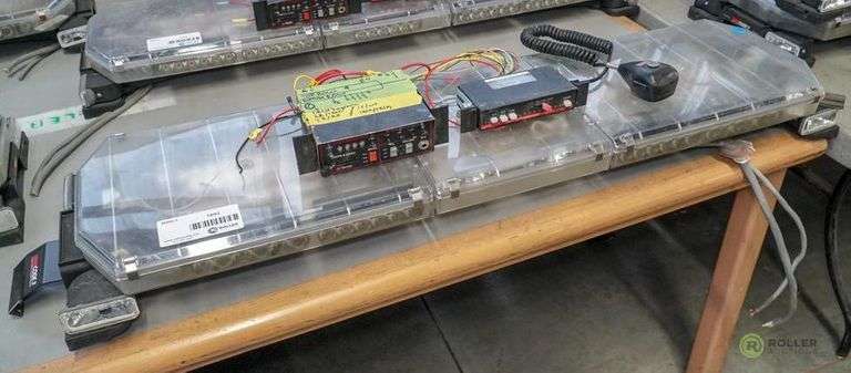 Code 3 21TR Light Bar With Controls - Roller Auctions