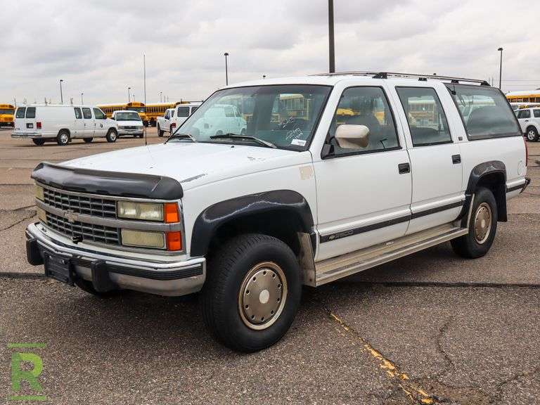 1992 Chevrolet Suburban K2500 4WD SUV - Roller Auctions