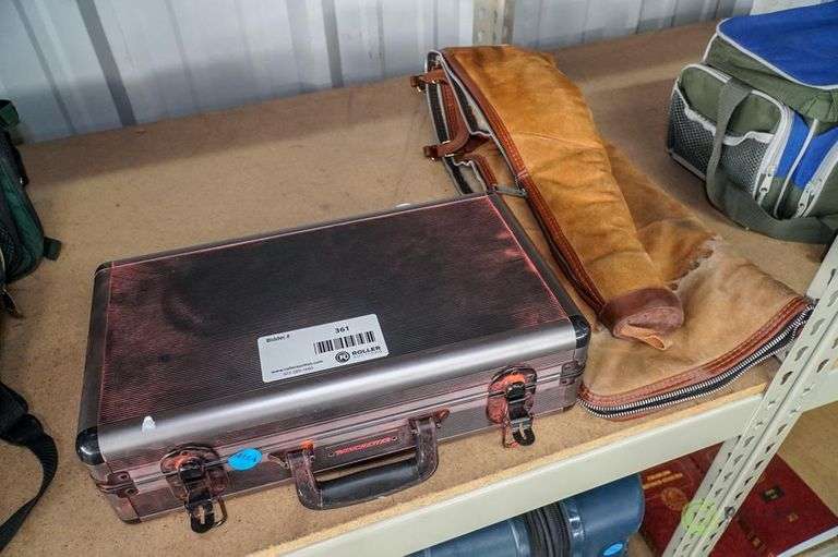 Winchester Hard Side Gun Case and Soft Side Gun Case - Roller Auctions