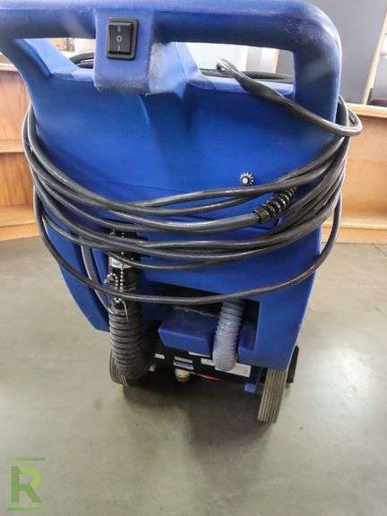 Clarke Alto Image Walk Behind Carpet Extractor - Roller Auctions