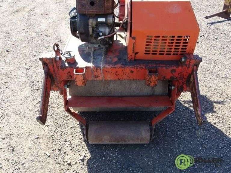 Essick Tailgate Asphalt Roller, Gas Engine, 30in Drum - Roller Auctions